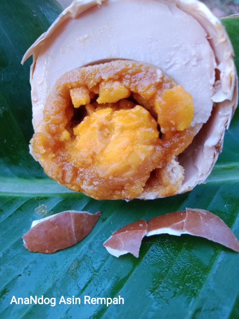 Telor Bebek Asin Rempah | Tukuiku | https://tukuiku.com